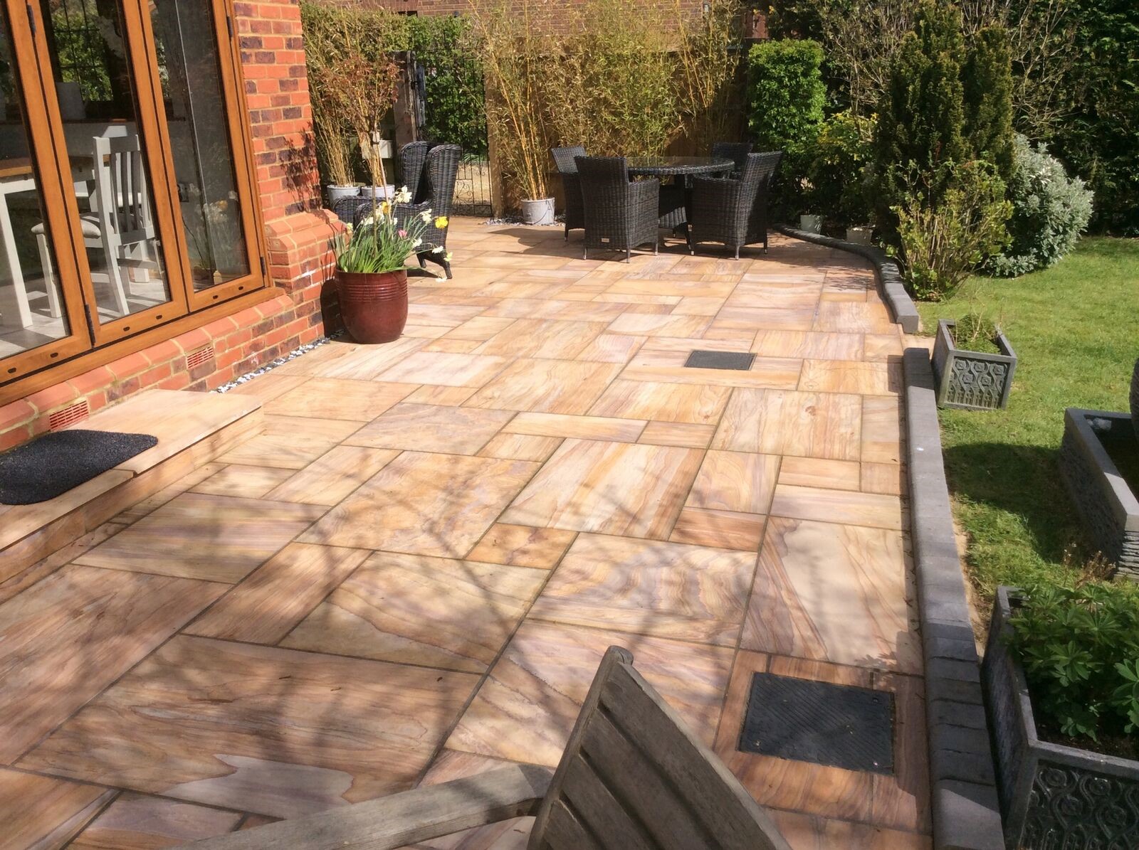 EM Rainbow Smooth Indian Sandstone